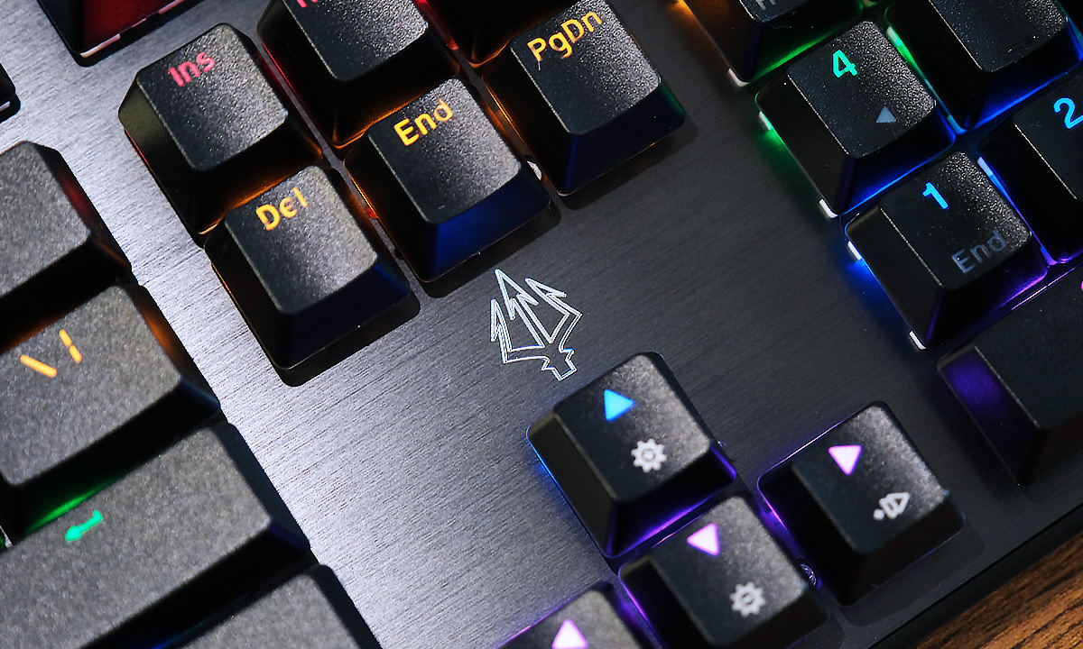 【POJUN評價】波軍PJ02 機械式鍵盤，1千多元的機械鍵盤好嗎？ – 卡蘿旅遊生活札記